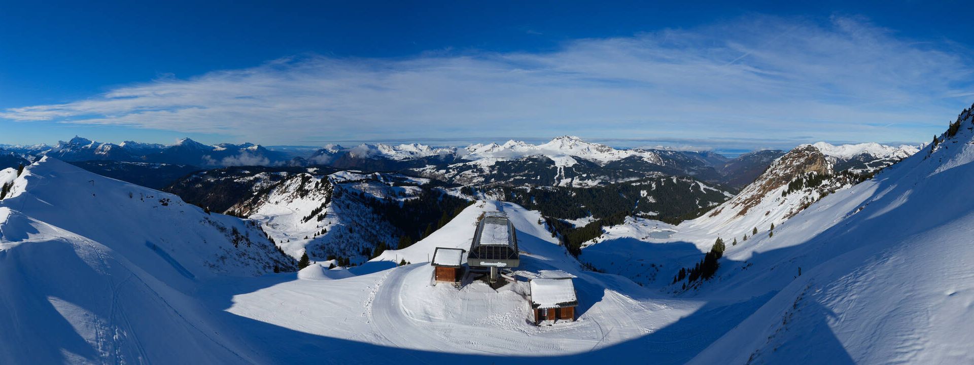 Webové kamery v okolí 46.08°S 6.73°V - meteoblue